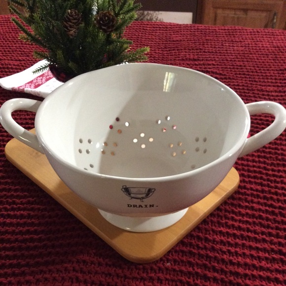 Rae Dunn | Kitchen | Brand New Rae Dunn Colander | Poshmark